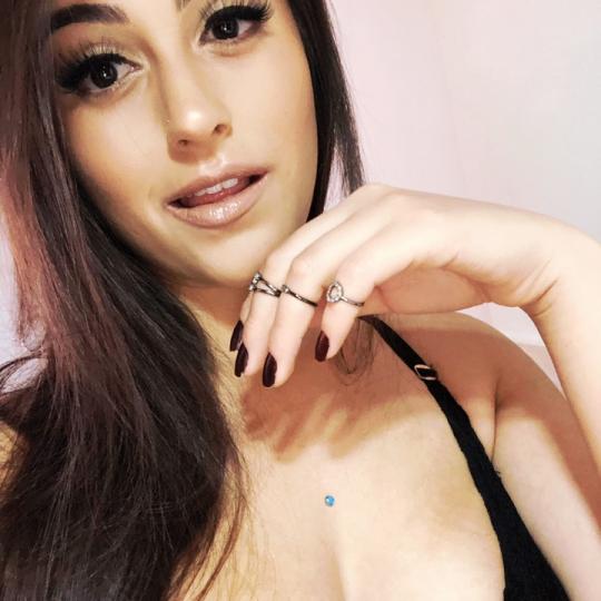 Thata٠•°•🪽🔥٠• Look coelhos 💵 ️💎 ️🇧🇷 liveme.com