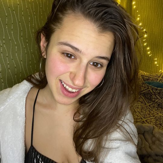 💛Polinka 🥹 ️ Нажмите и веселитесь! liveme.com