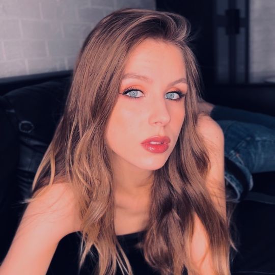 Rising Periscope, YouNow, and etc. live streams on LiveOMG.com
