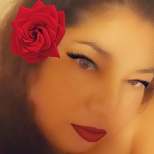 Rising Periscope, YouNow, and etc. live streams on LiveOMG.com