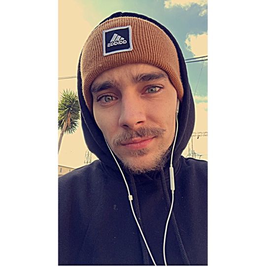 LiveOMG - Live Streams Free. Twitch, Kick, Bigo Live, Periscope, and etc.